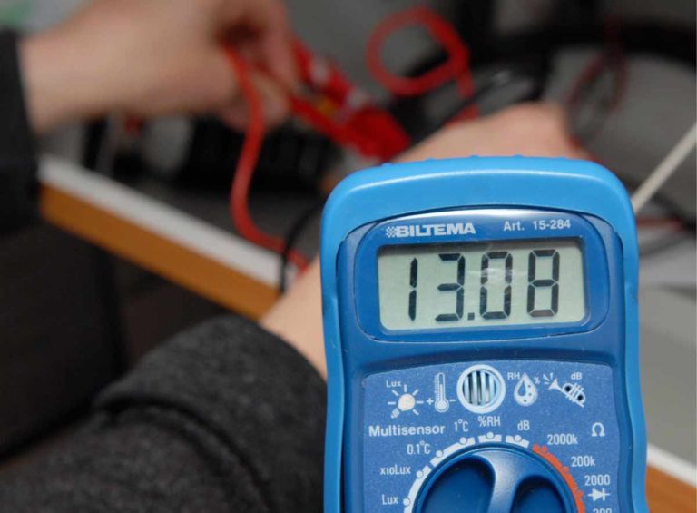 Hvordan bruke et multimeter - Redningsselskapet